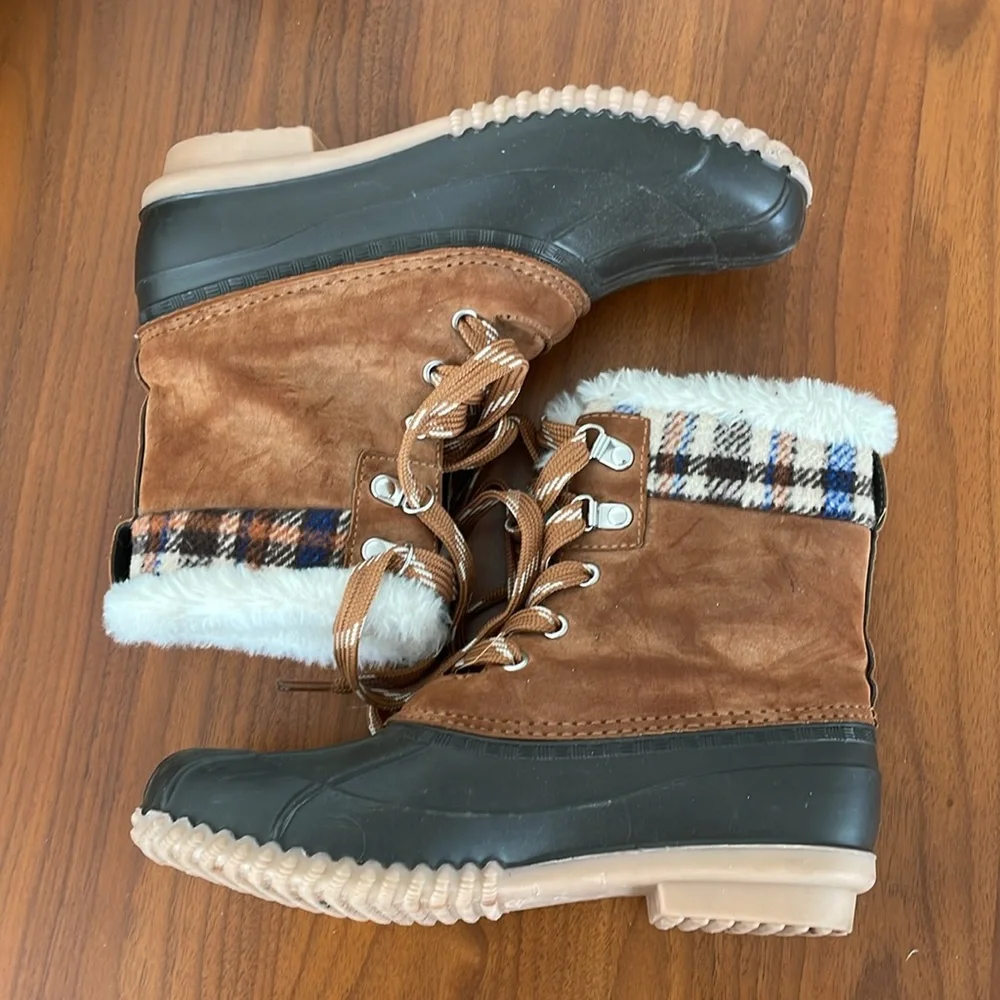 Maurices | Shoes | Maurices Womens Packaway Whitney Cognac Plaid Duck ...
